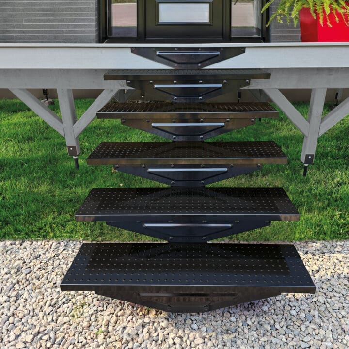 Central Steel Stringer System - Pylex